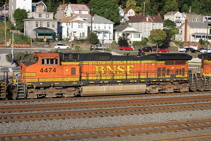BNSF 4474